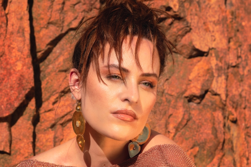 Alexandra Miller : l'artiste sort son premier EP Sweetest Morning Alexandra Miller : l'artiste sort son premier EP Sweetest Morning